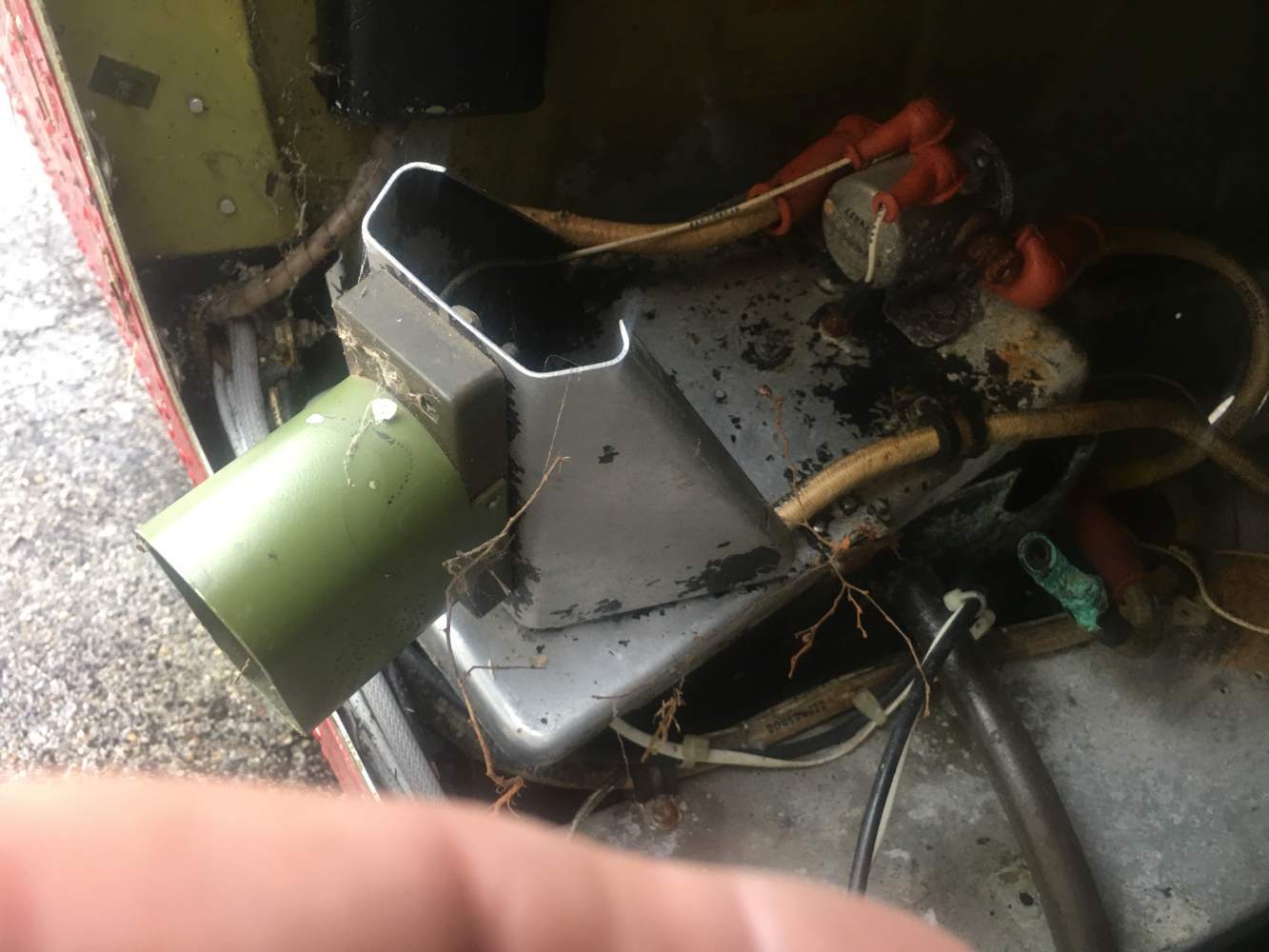 BATTERY BOX MOUNTED GROUND SERVICE PLUGS - Avionics / Parts Classifieds ...