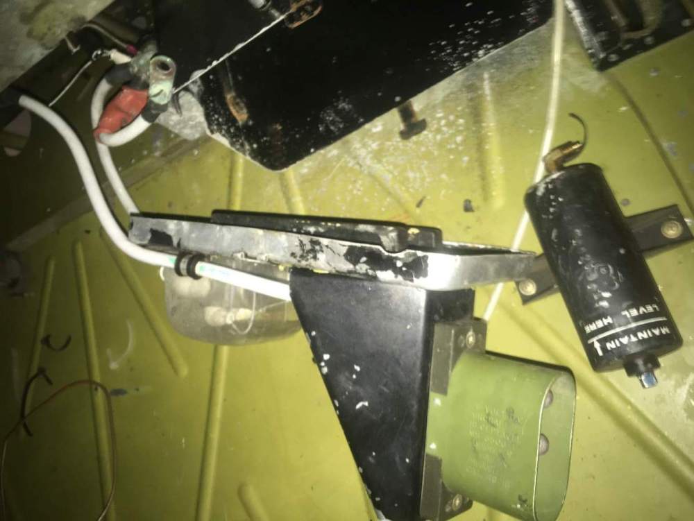 BATTERY BOX MOUNTED GROUND SERVICE PLUGS - Avionics / Parts Classifieds ...